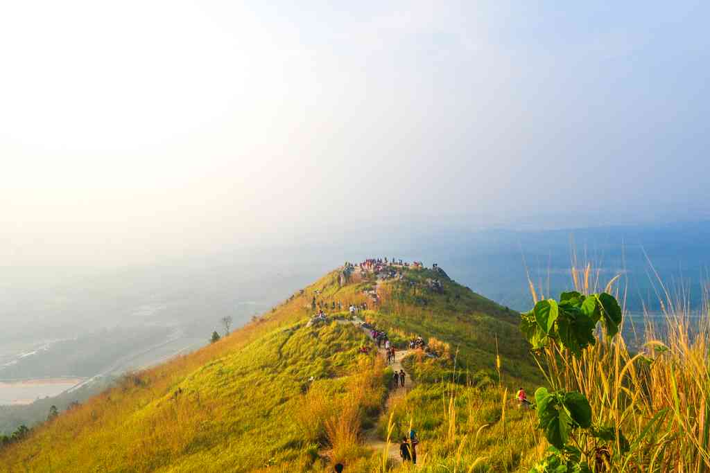 Private Day Trip from Kuala Lumpur to Batu Caves and Bukit Broga Hill