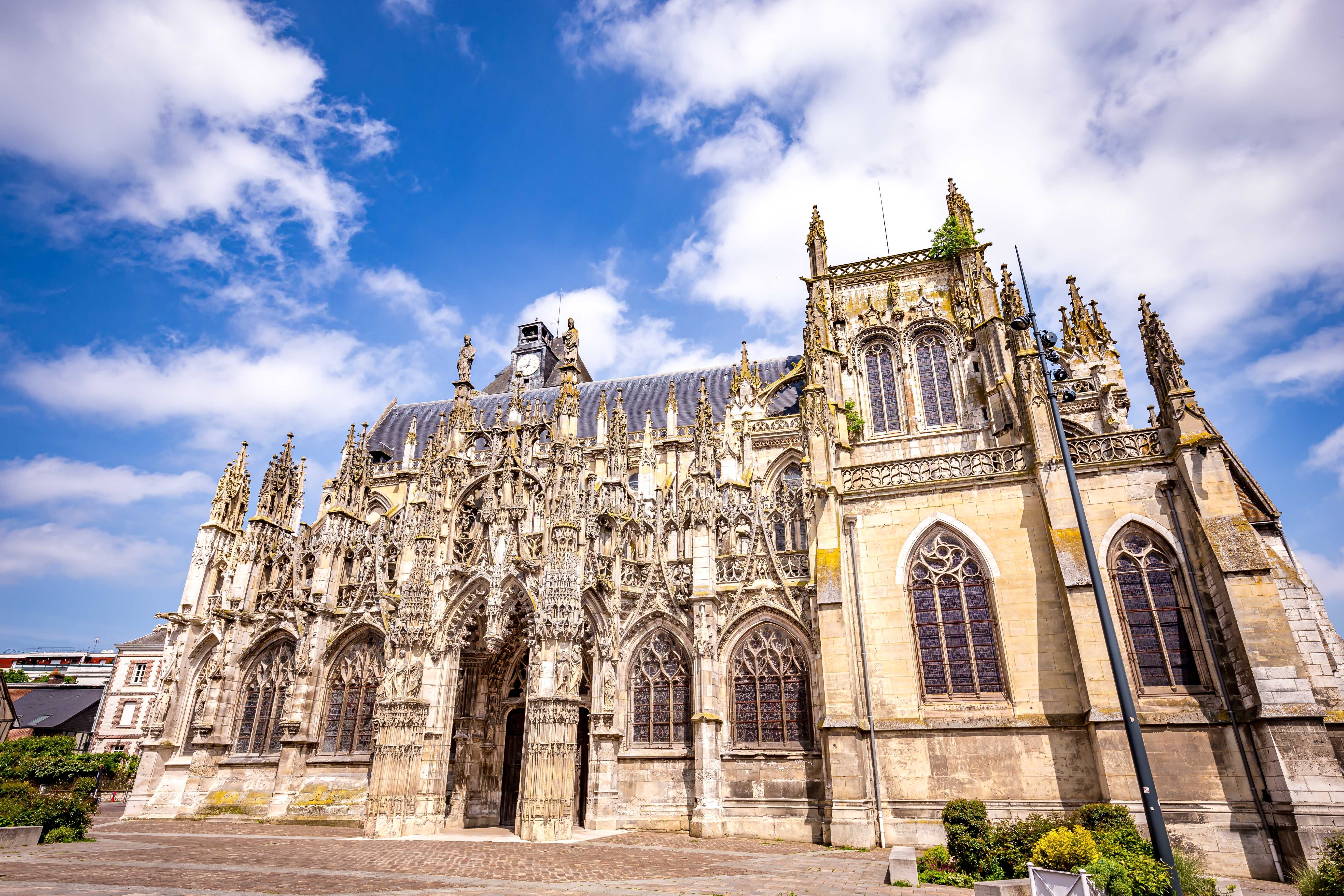 Private Day Trip from Paris to Giverny and Notre-Dame de Louviers