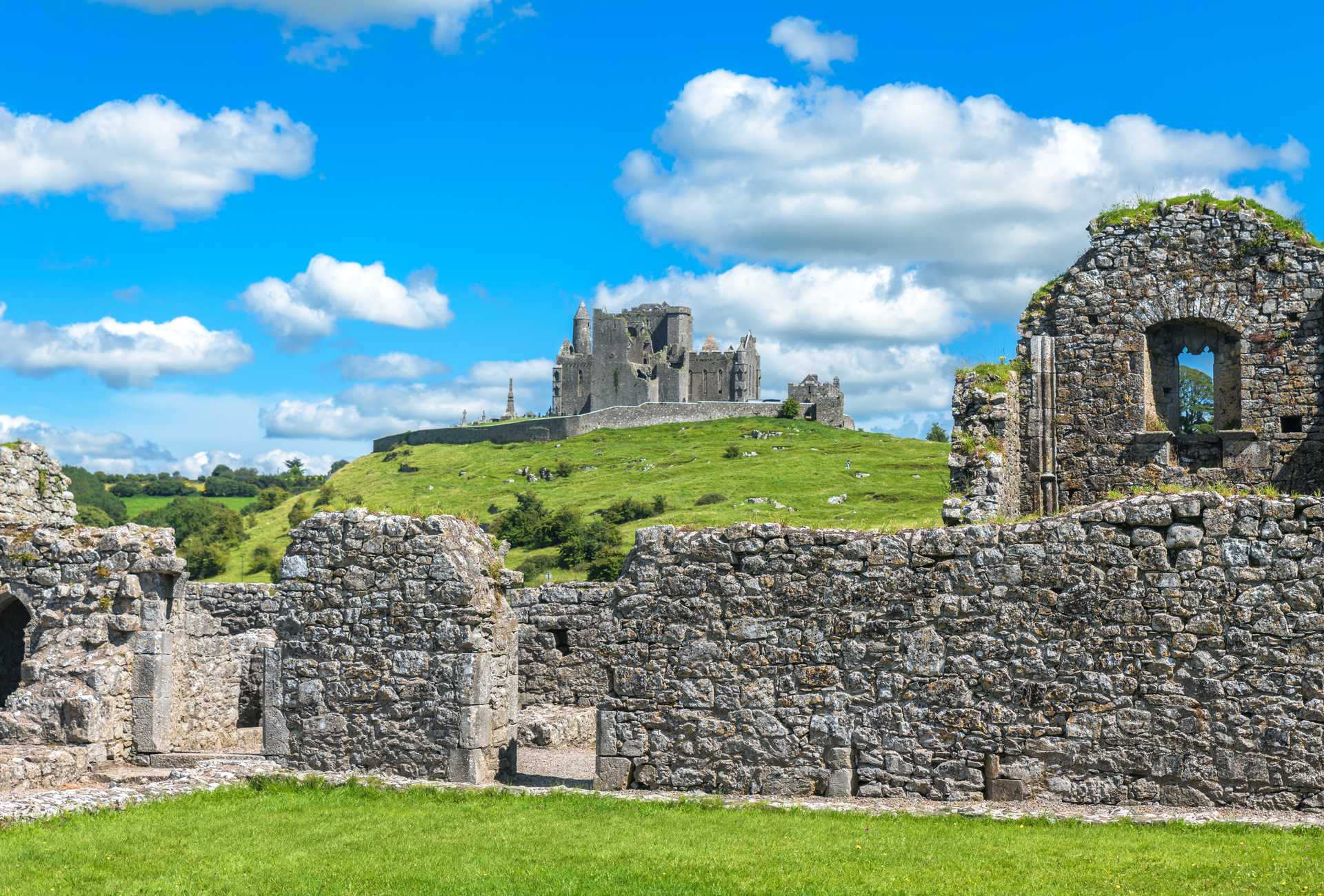 Private Day Trip from Limerick to Rock of Cashel and Back