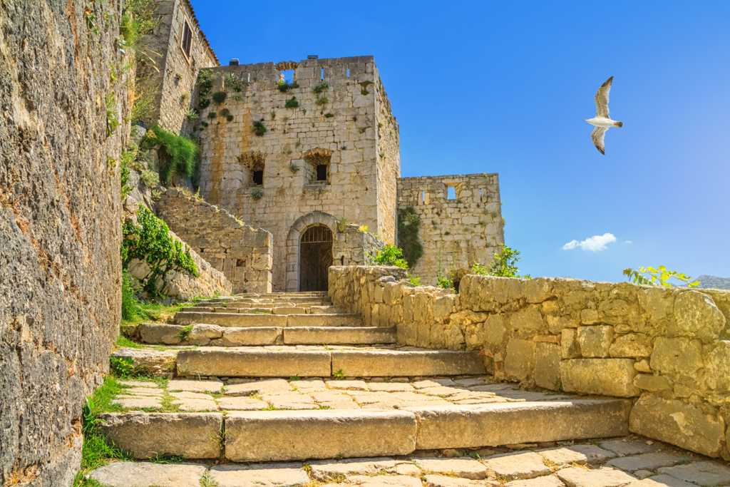Private Day Trip from Split to The Ruins of Salona and Klis Fortress