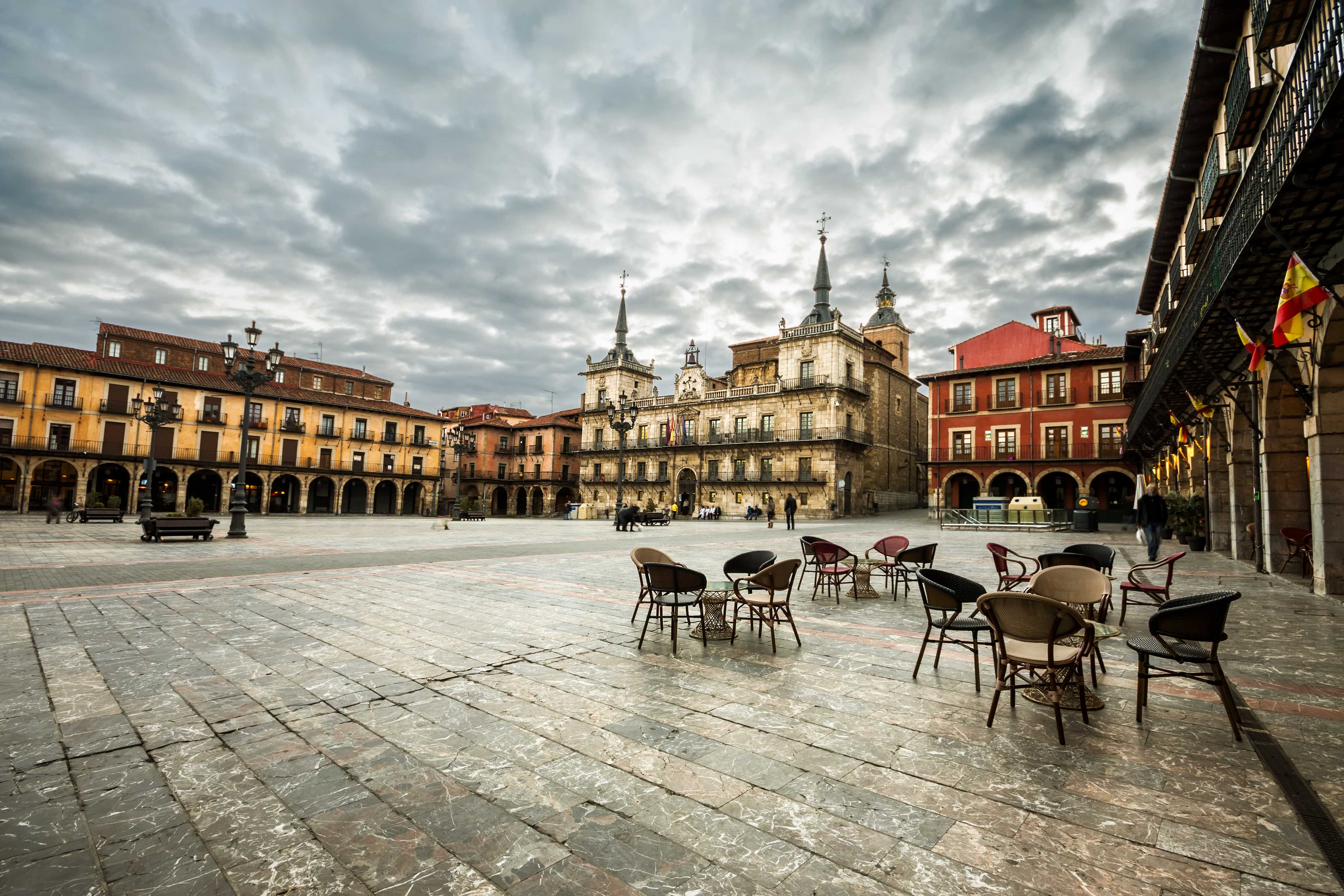 Vega De Terrón Pier to Oviedo Private Transfer | Daytrip