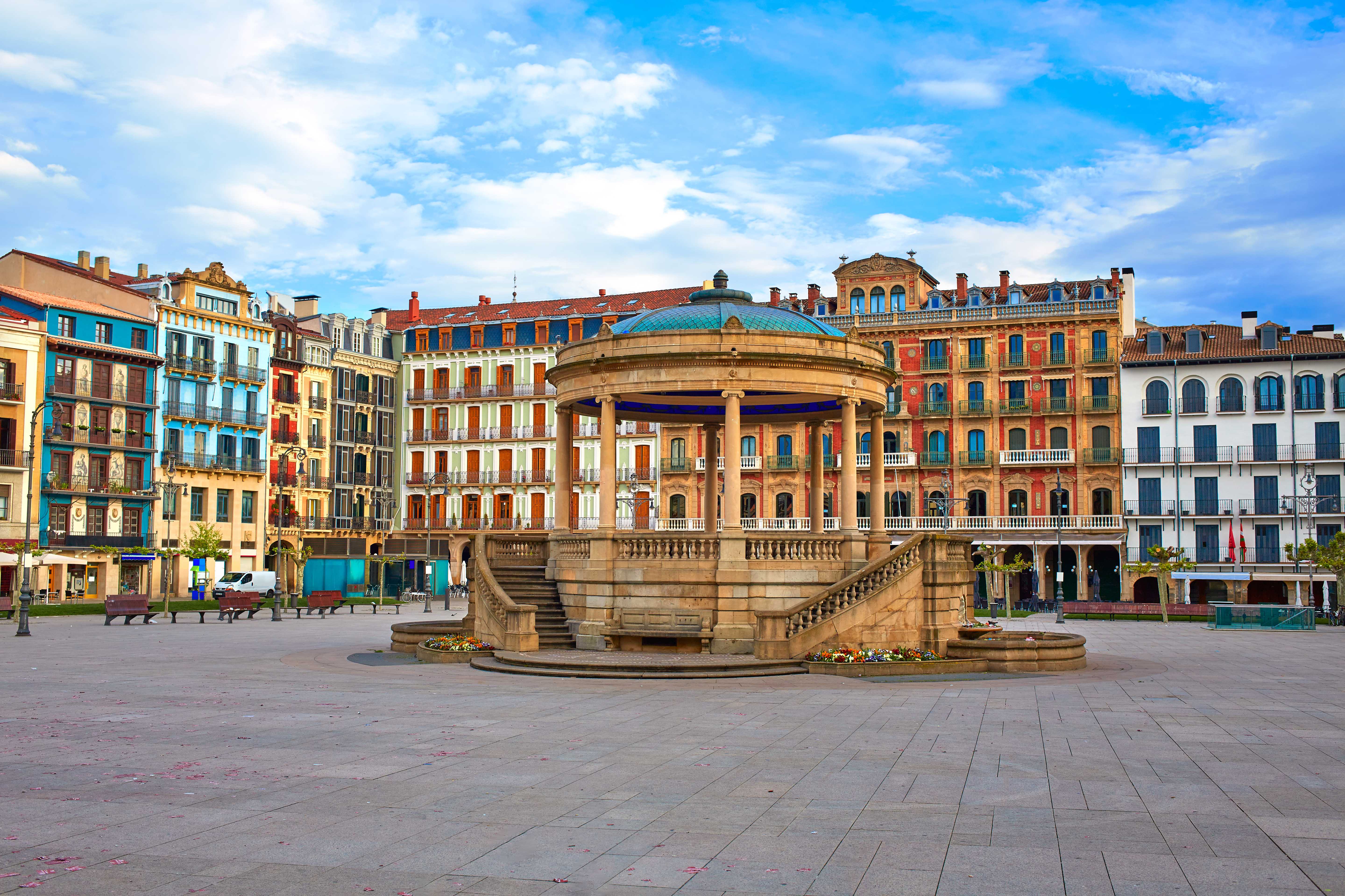 Vega De Terrón Pier to Pamplona Private Transfer | Daytrip