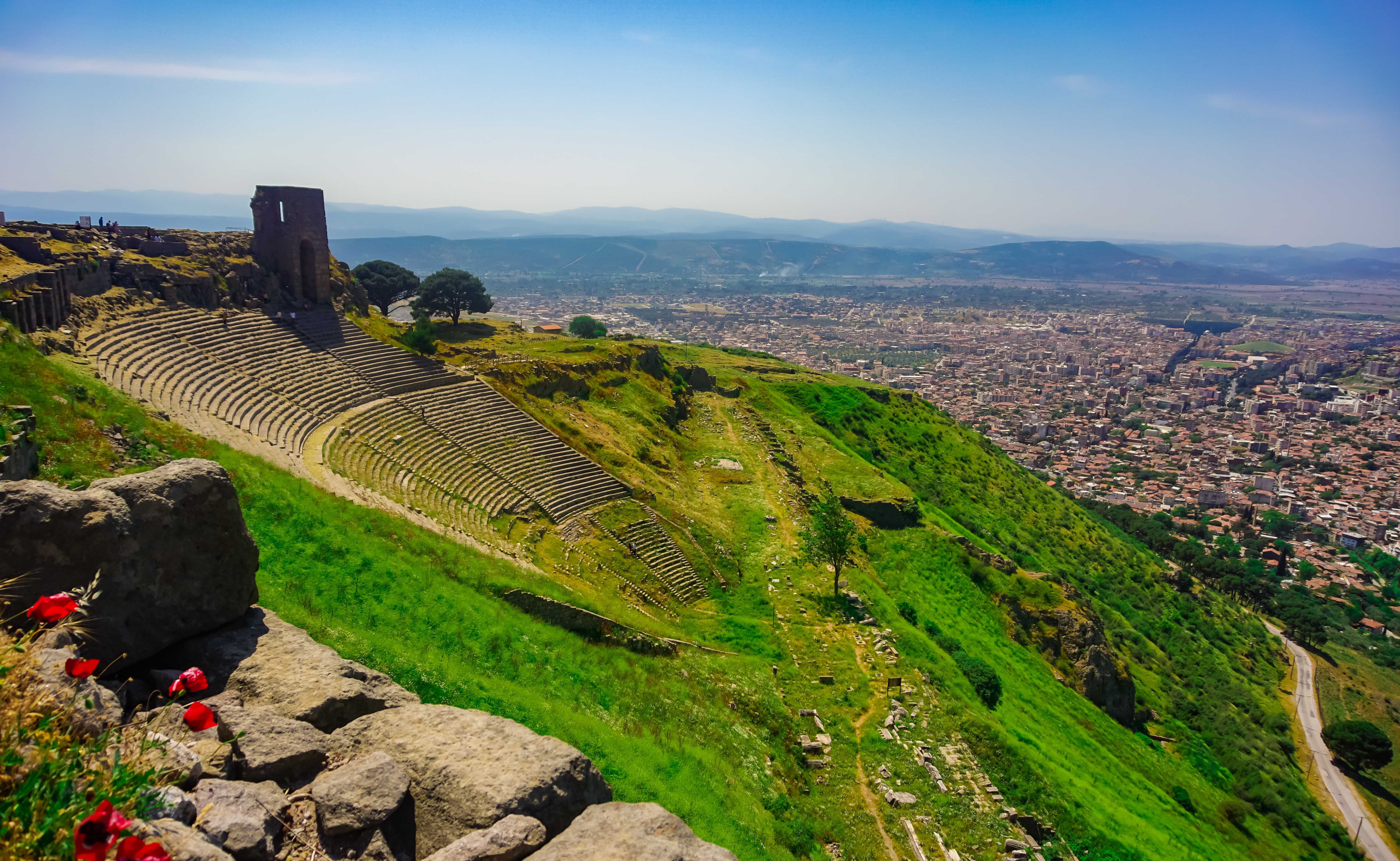 Private Day Trip from Kusadasi to Pergamon and Sardis