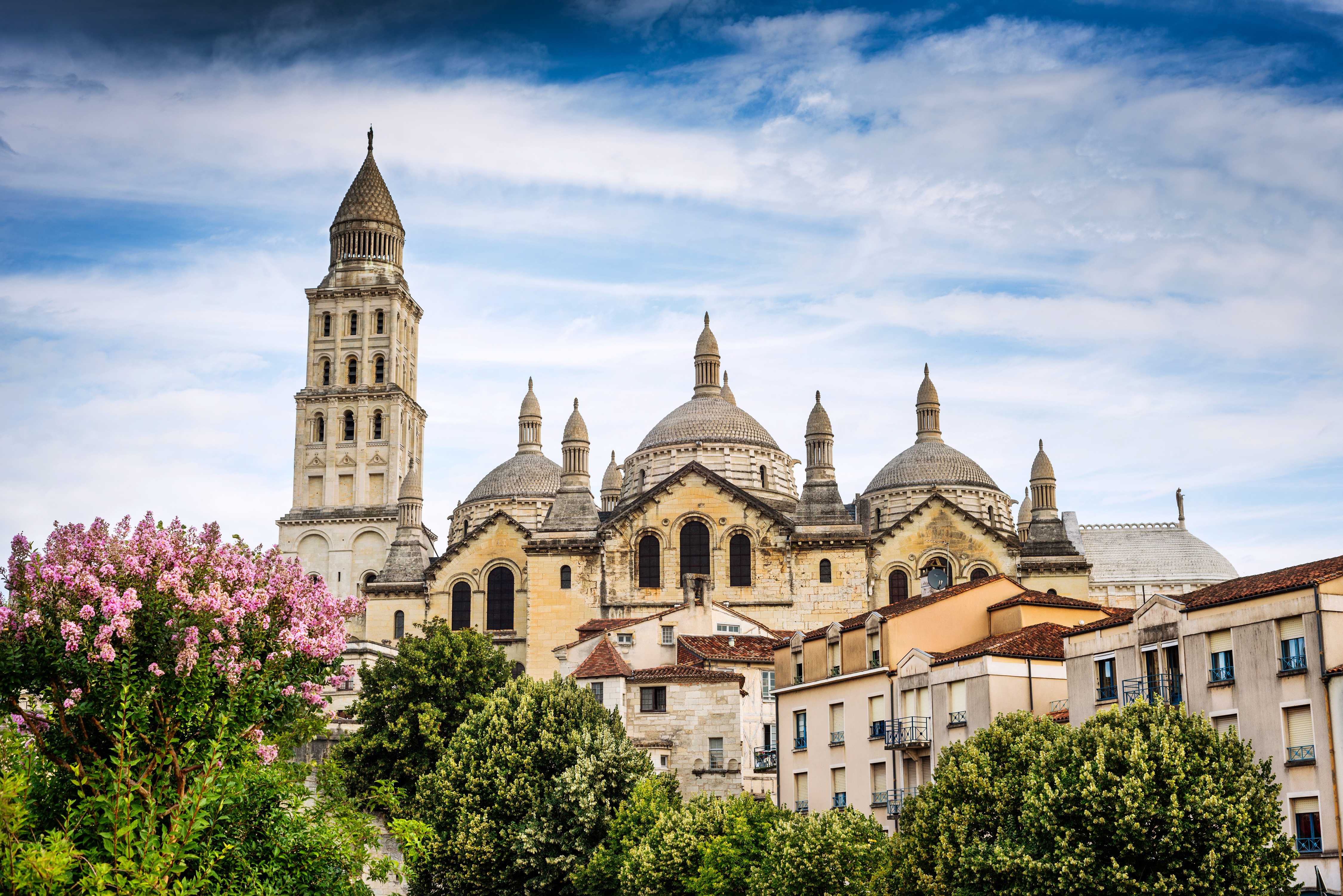 Bordeaux to Perigueux Private Transfer | Daytrip