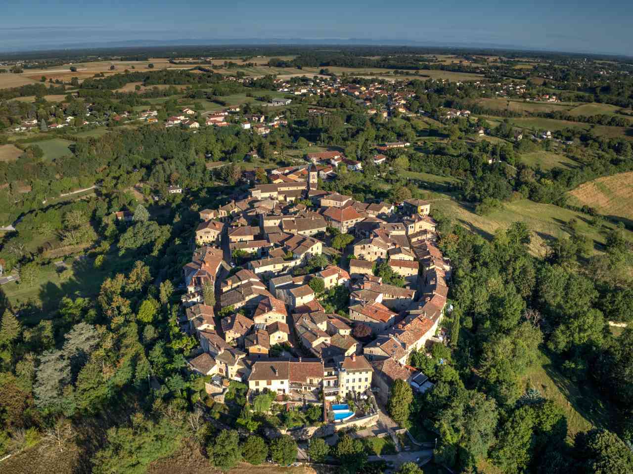 Private Day Trip from Lyon to Perouges and Back