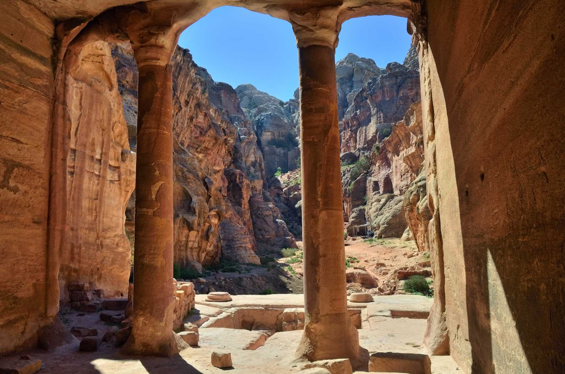 Private Day Trip from Aqaba Port to Petra and Back