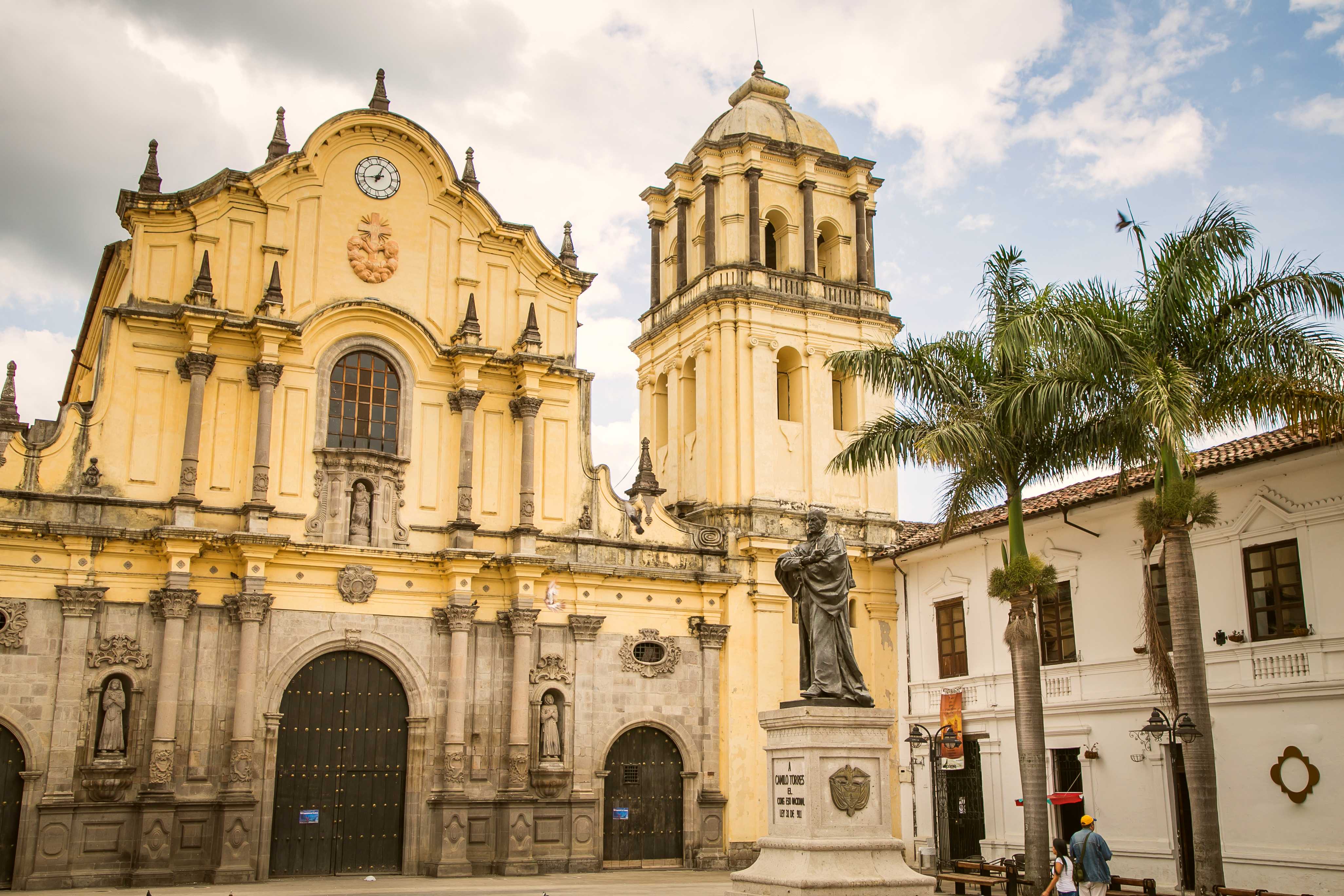 Private Day Trip from Cali to Popayan and Silvia