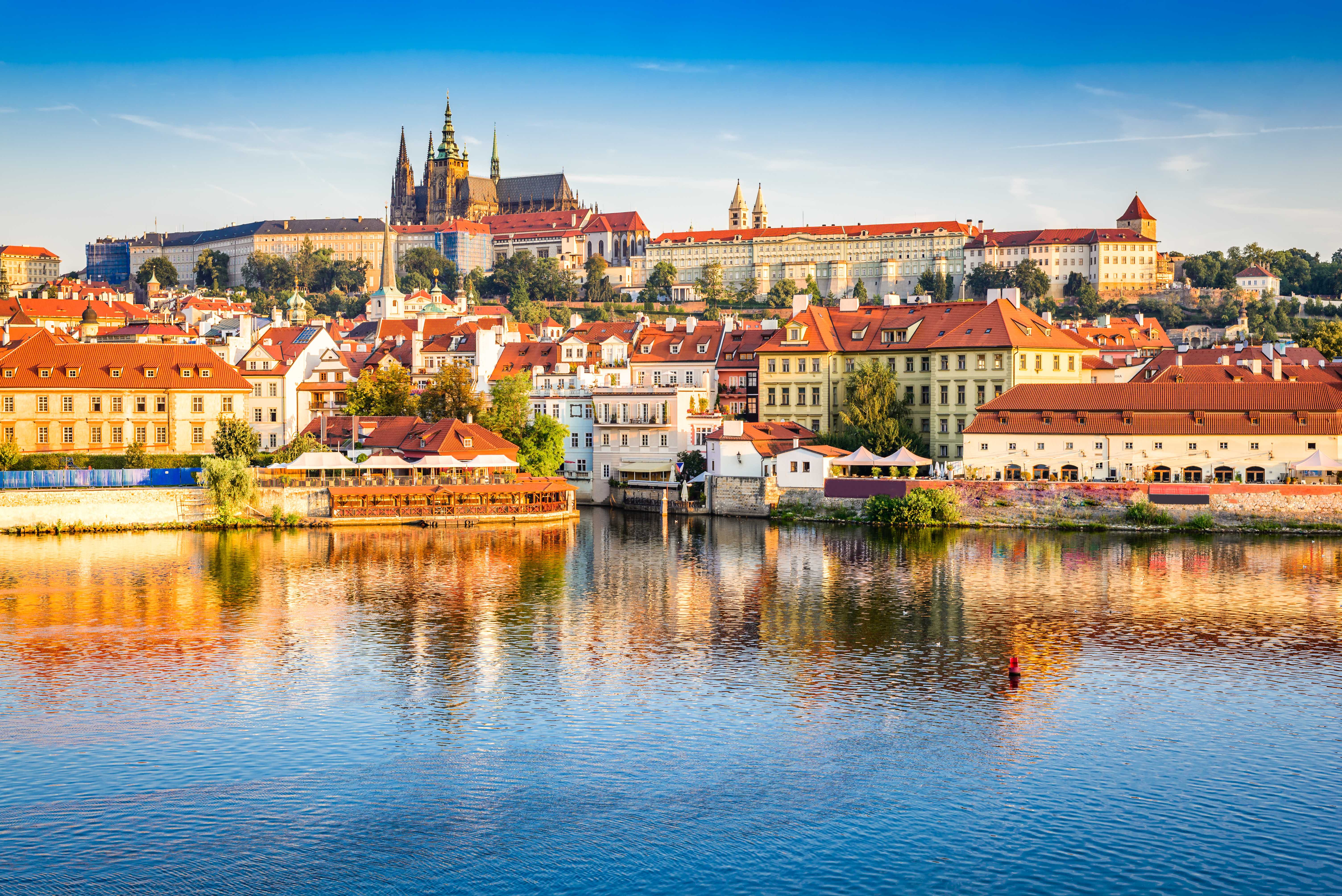 Selva di Val Gardena to Václav Havel Airport Prague Transfer | Daytrip