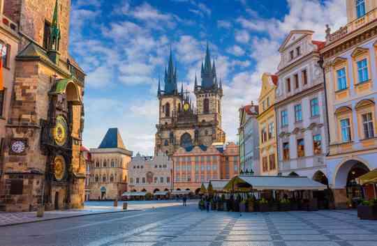 Potsdam to Prague Private Transfer | Daytrip