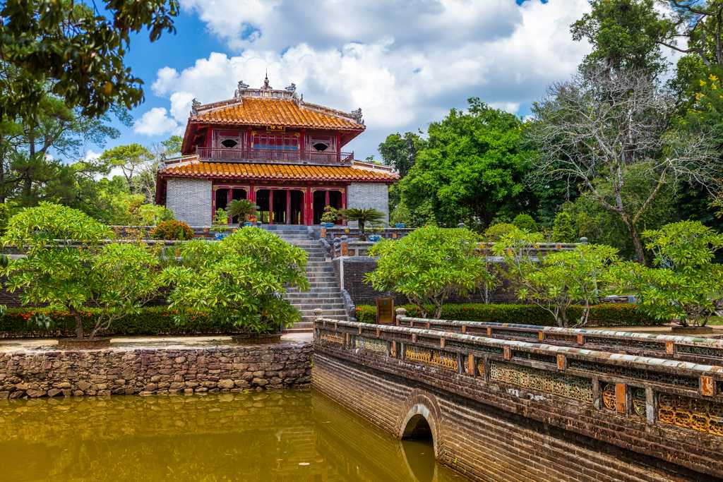 Private Day Trip from Da Nang Port to Tomb of Gia Long and Tomb of Minh ...