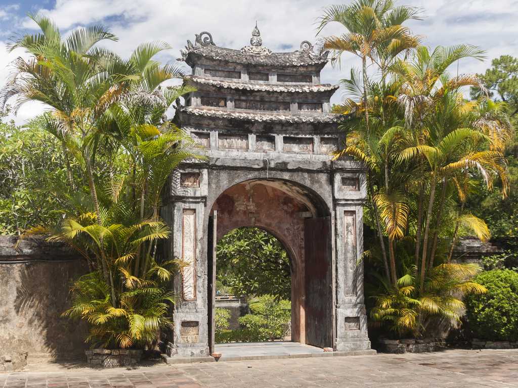Private Day Trip from Da Nang Port to Tomb of Gia Long and Tomb of Minh ...