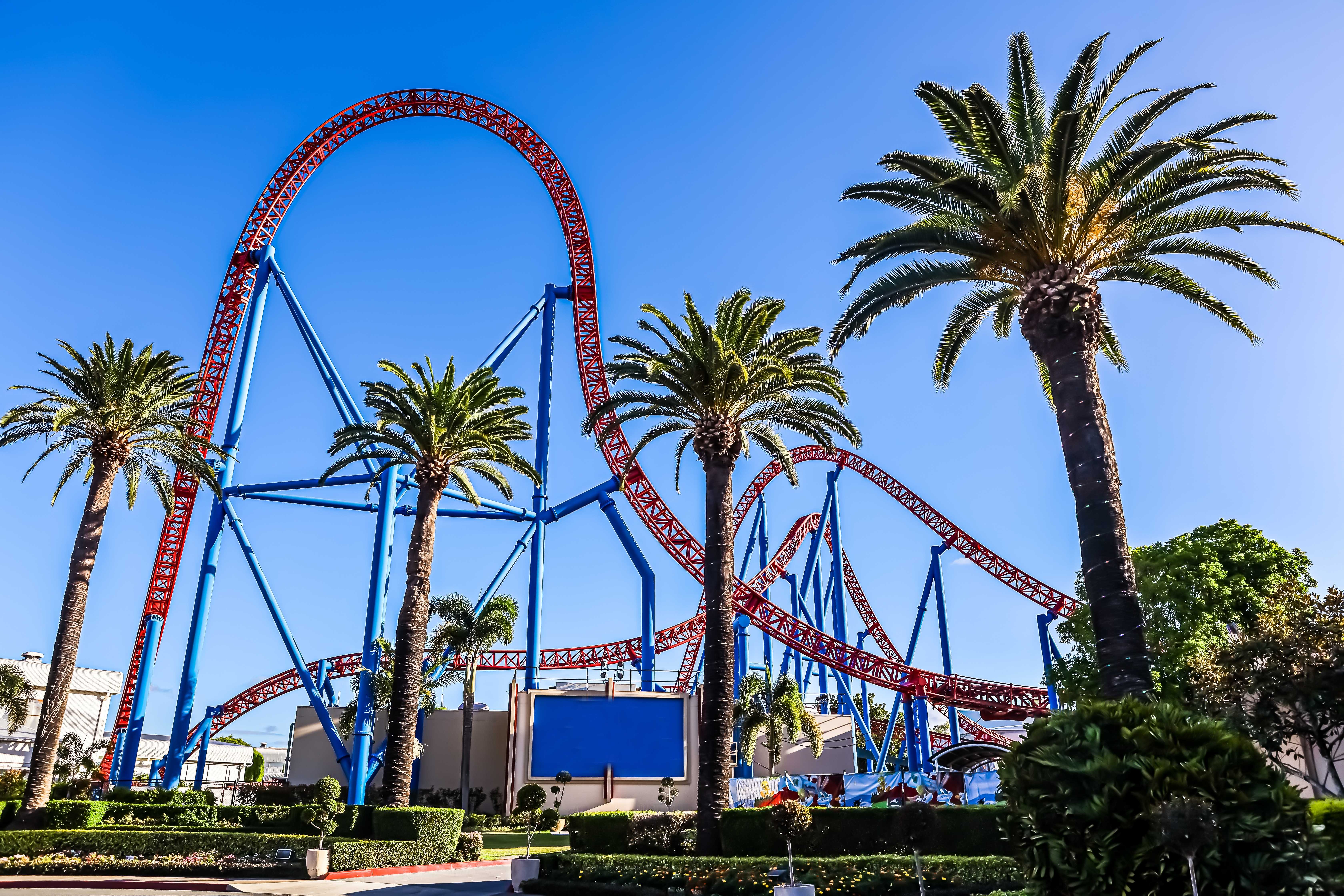 Private Day Trip from Madrid to Warner Bros Theme Park and Back